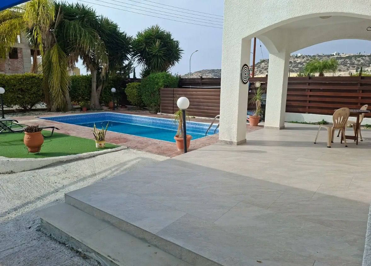 3 Bedroom House for Rent in Peyia, Paphos District €1600 - INDEX.cy